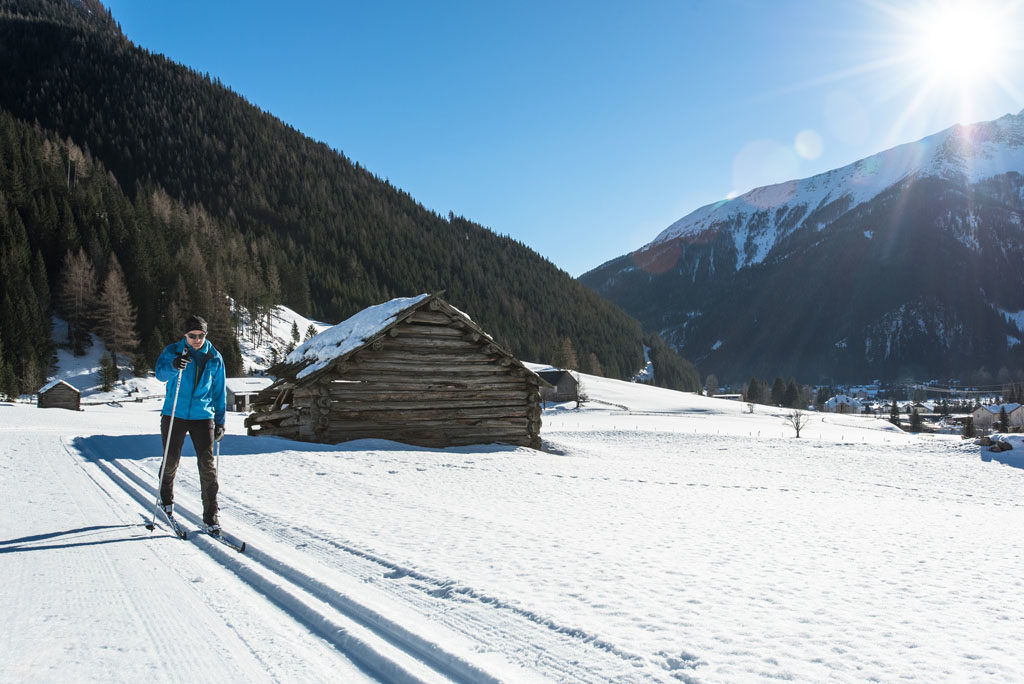Winter alternative '' Cross-country skiing, winter hiking & tobogganing